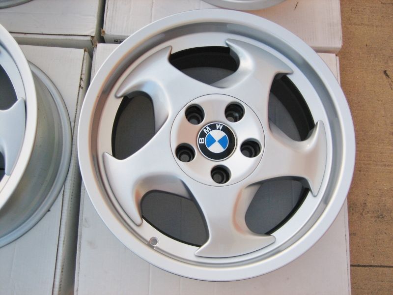 BMW E34 M5 17 M-system Style 21 Wheels MINT CONDITION
